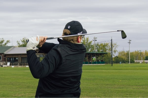 How to Hit an Iron: Common Mistakes | Golf Avenue
