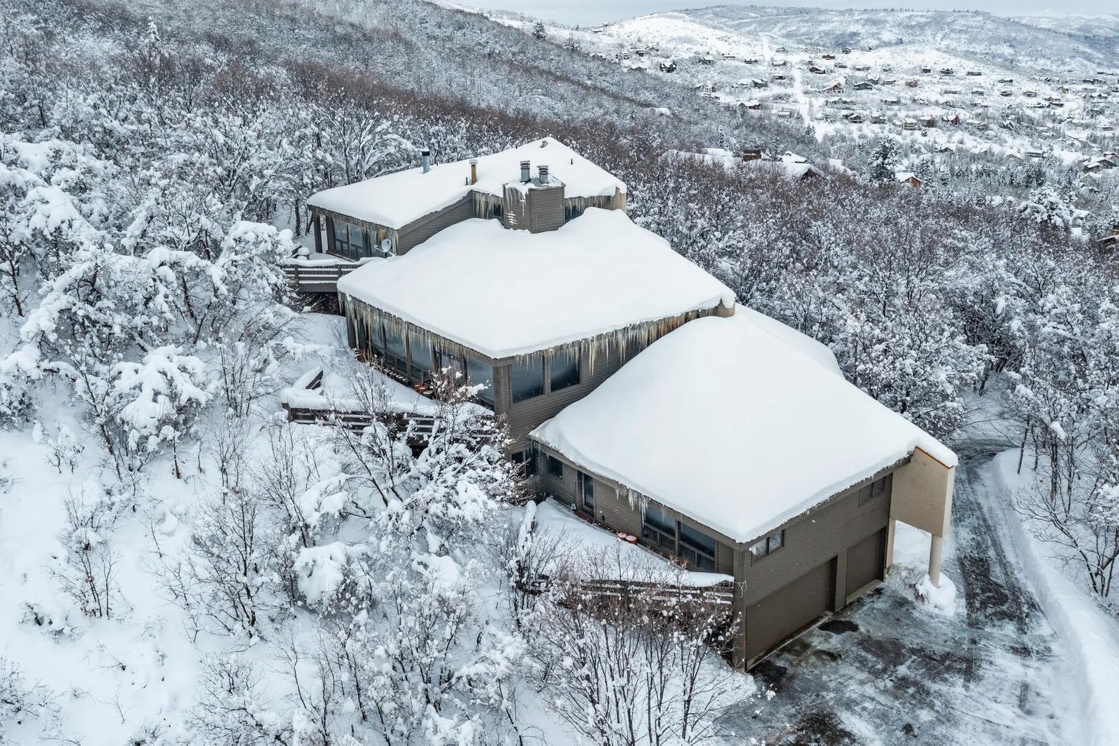 Our Favorite Cozy Winter Homes - Our Trusted Network